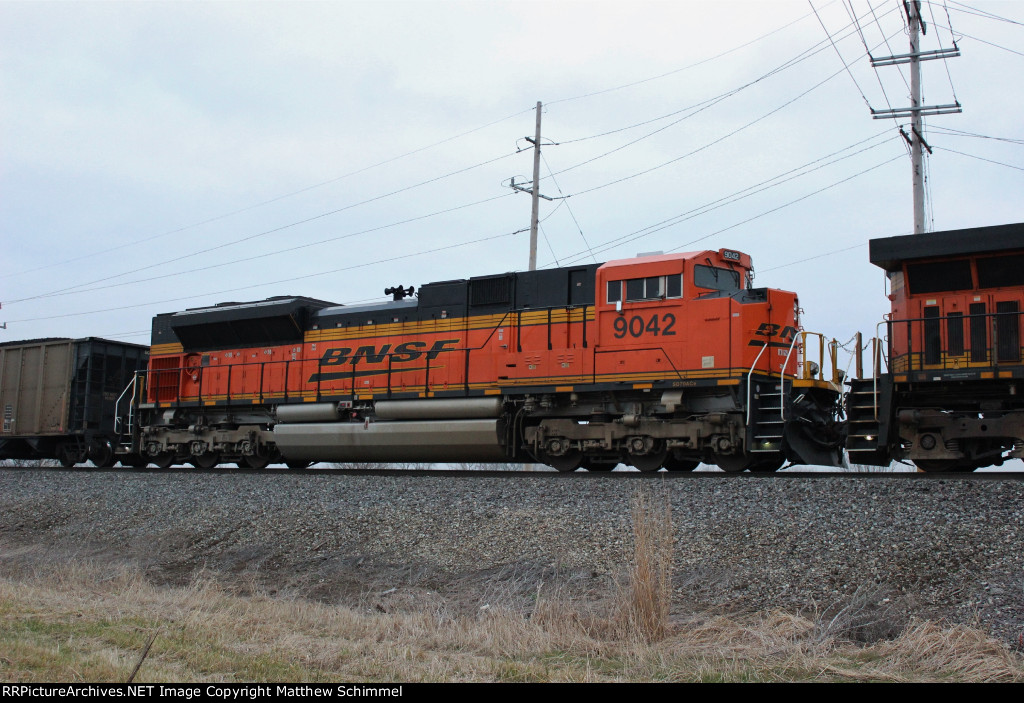 BNSF 9042